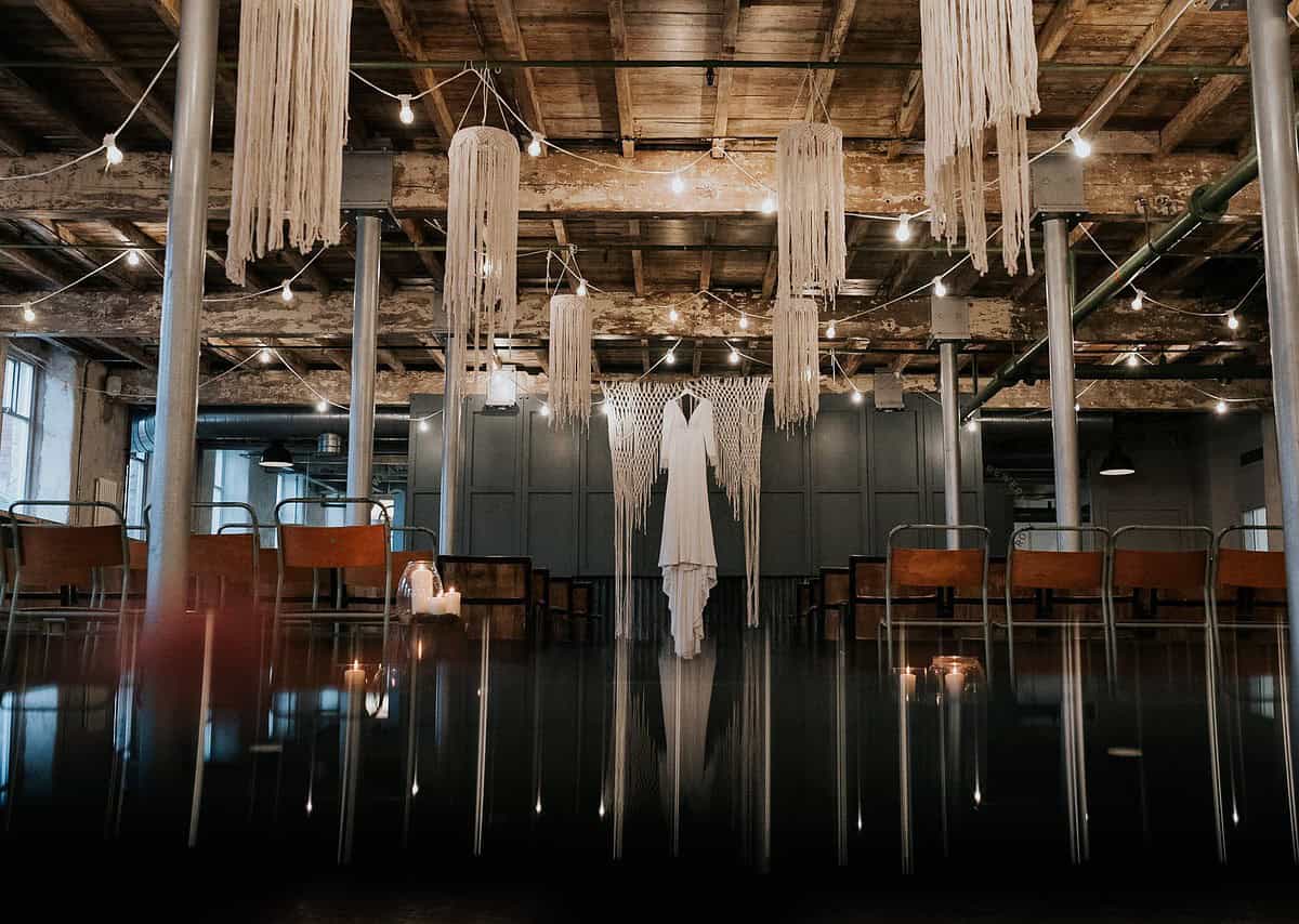 Styled Shoot || Industrial Holmes Mill - The Urban Wedding Company