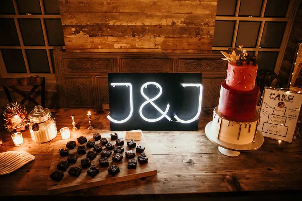 Non traditional wedding in the city -Real Wedding || Jess & James