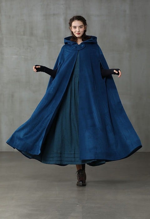 The best bridal capes for a winter wedding