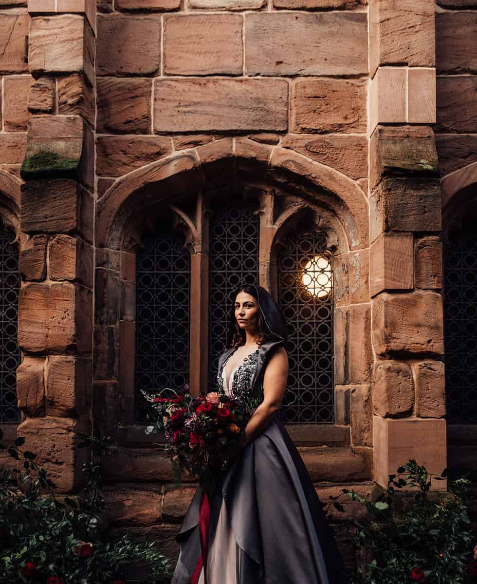 The ultimate guide to have an elegantly gothic wedding