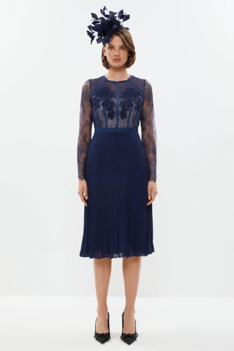 Stunning Short Mother of the Bride Dresses: Perfect for Any Wedding