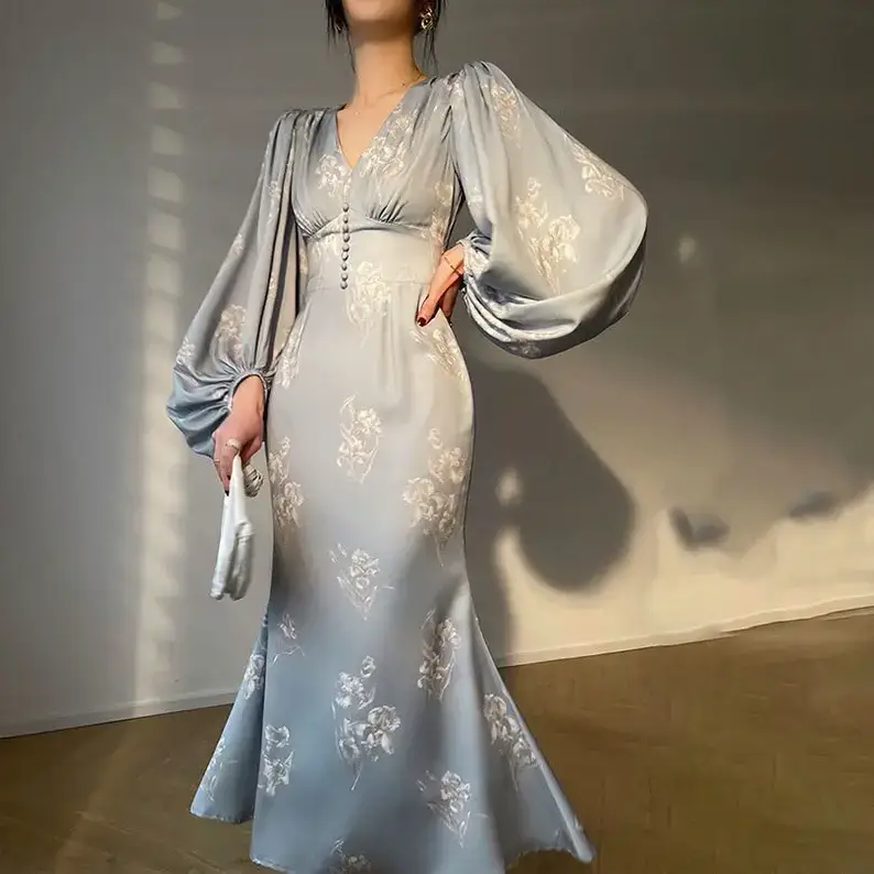 Unique Mother of the Bride Dresses- No Frumpy Outfits Here!