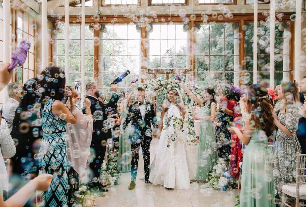 Modern Ways to Use Bubbles at Your Wedding