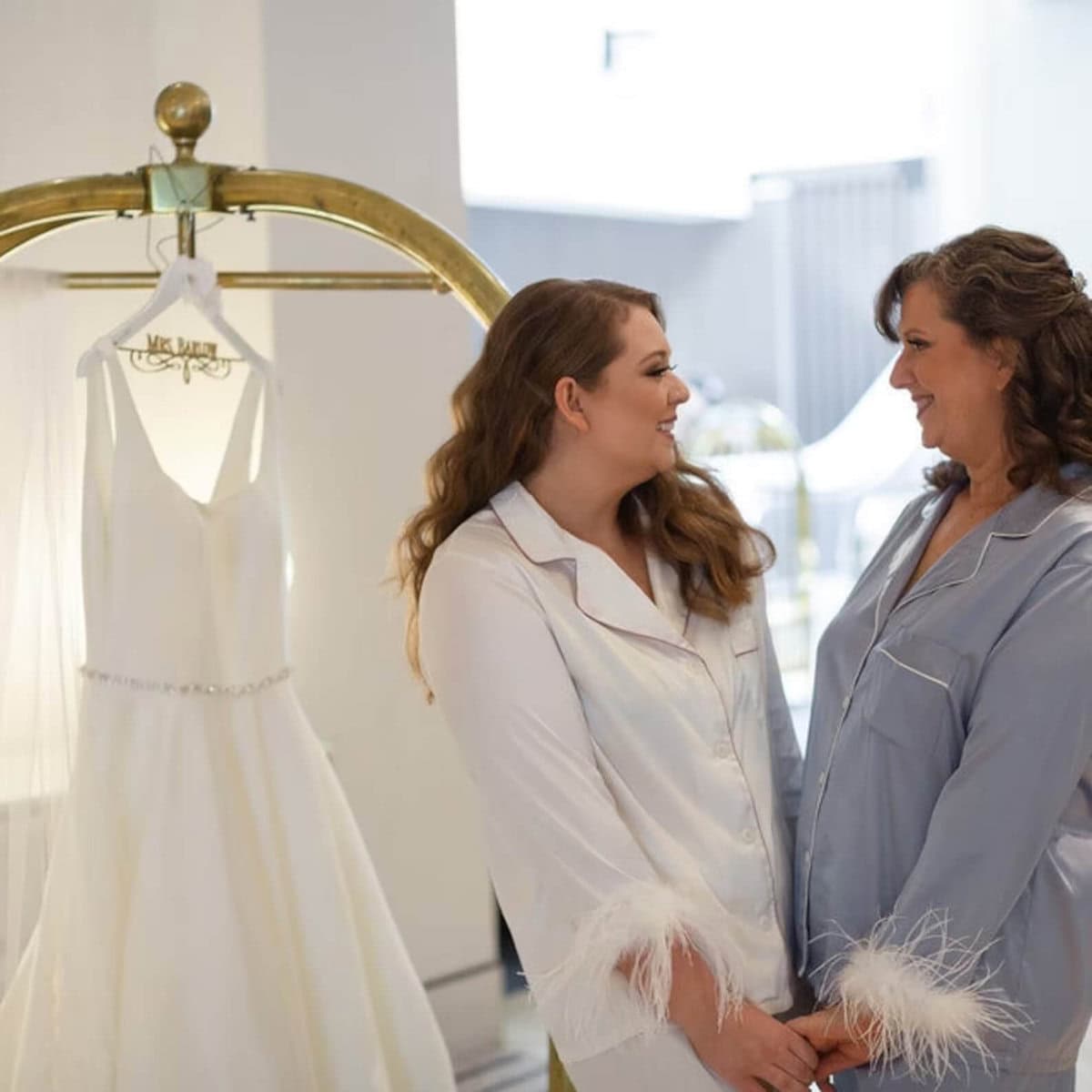 Mother of the Bride Getting Ready Outfits and Ideas - The Urban Wedding ...