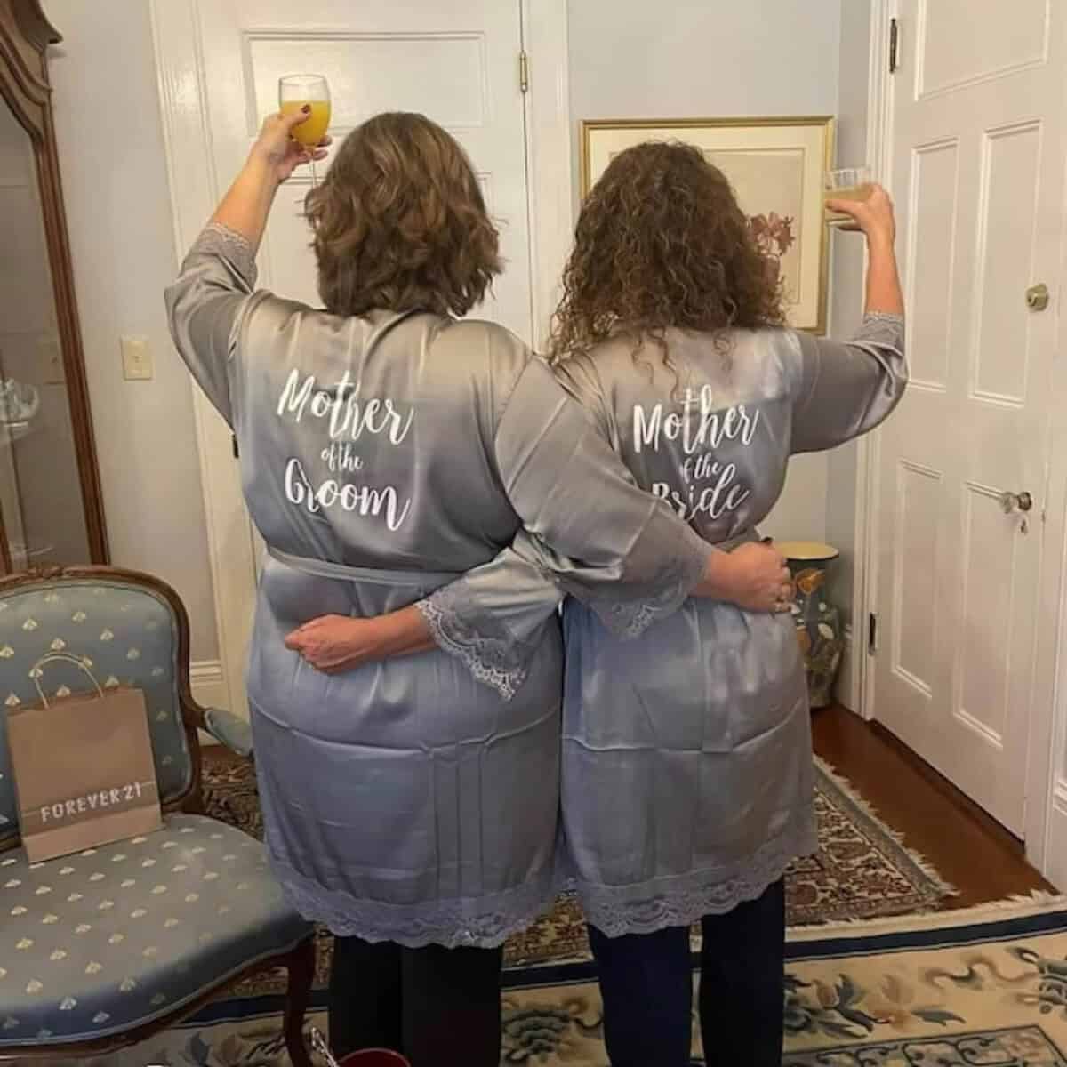 Mother of the Bride Getting Ready Outfits and Ideas - The Urban Wedding ...