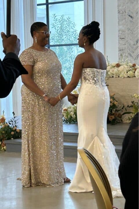 Unique Mother of the Bride Dresses & outfits that are Not Frumpy!