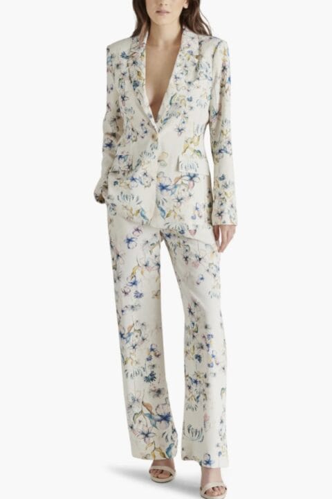 Unique Mother of the Bride Dresses & outfits that are Not Frumpy!